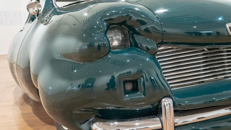 Erwin Wurm Fat Car-2 – Un boricua en Suiza